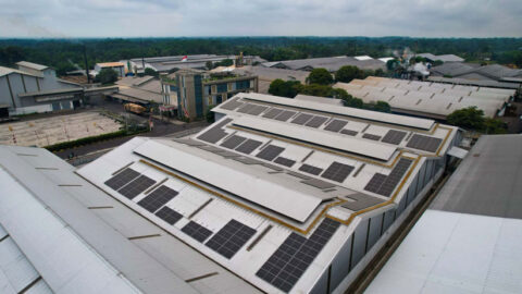 Contoh Pemanfaatan Energi Alternatif Tenaga Surya | Solar Panel ...